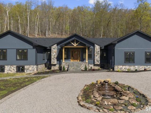 145 Monarca Dr, Middletown, CT 06457