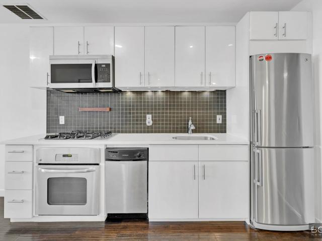 145 McGuinness Boulevard, Unit 1A | Compass