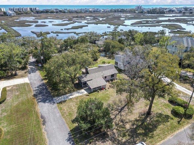 145 Midway Dr, Pawleys Island, SC 29585