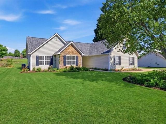 145 Mills Lndg, Covington, GA 30016