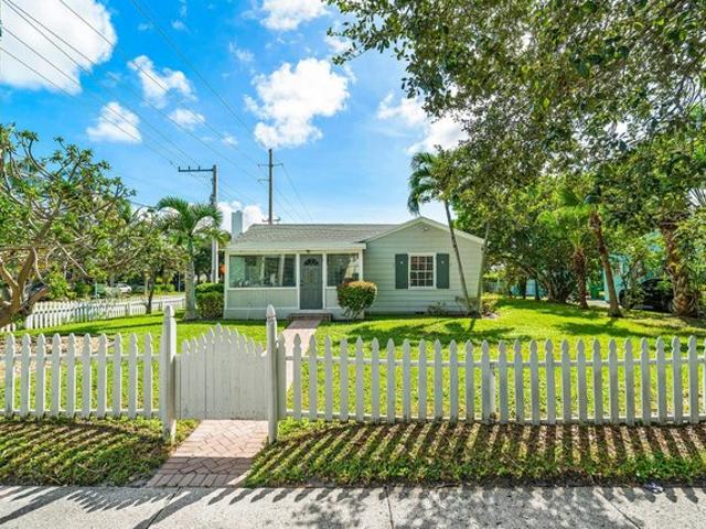 145 N Swinton Ave, Delray Beach, FL 33444