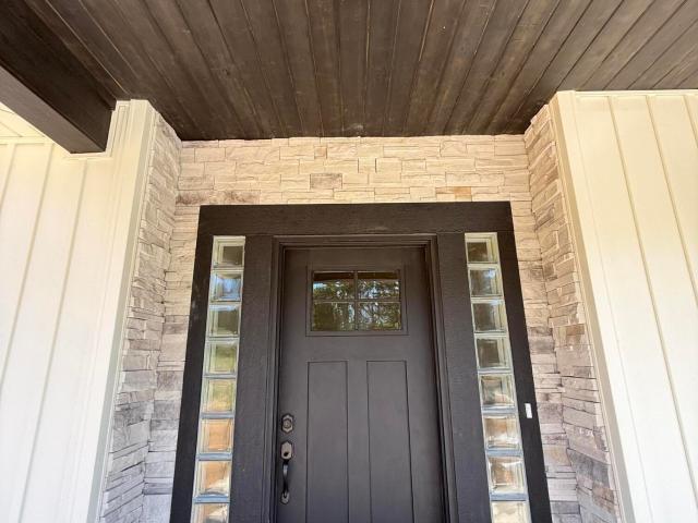 145 NE Covenant Drive