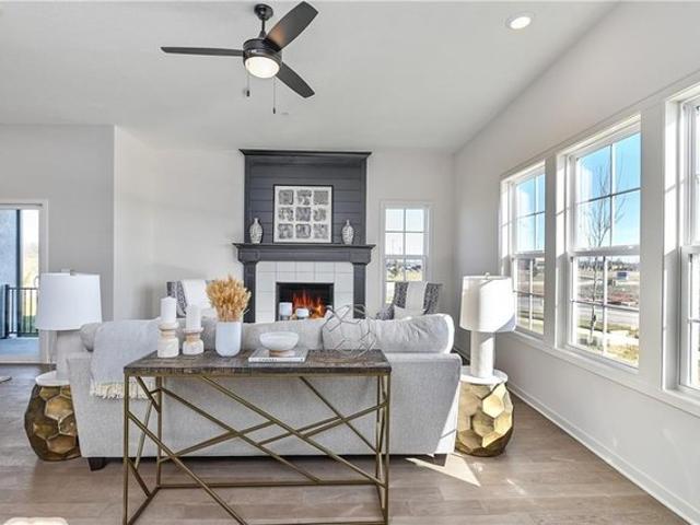 145 S Diane Dr, Olathe, KS 66061