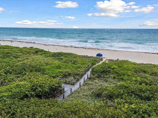 145 S Ocean Avenue Unit 208 Palm Beach Shores, US, FL