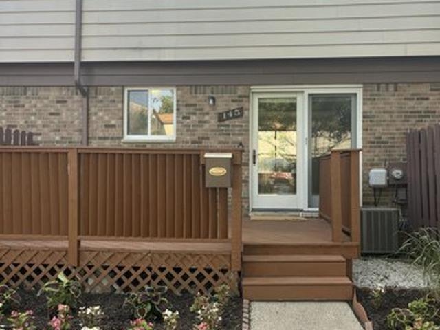 145 Sheffield Dr, Saline, MI 48176