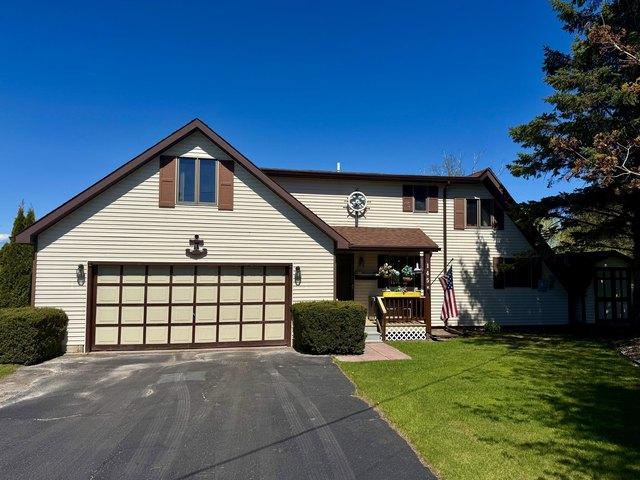 145 Superior St, De Tour Village, MI 49725