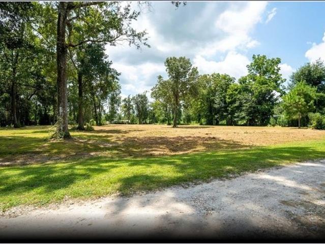 145 Private Road 456, Dayton, TX 77535