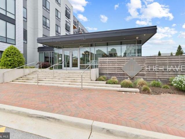 145 Riverhaven Dr 305, Oxon Hill, MD