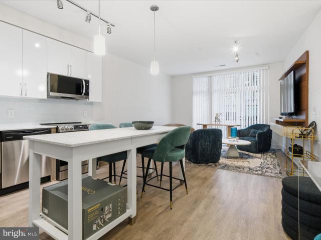 145 Riverhaven Dr, Unit 214, Oxon Hill, MD 20745 | MLS #MDPG2189