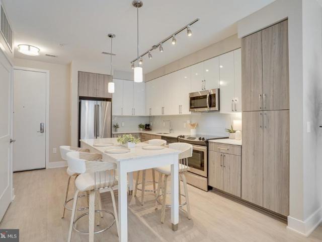 145 Riverhaven Drive # 352