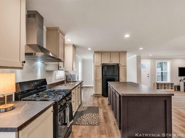 145 W Pin Oak Drive
