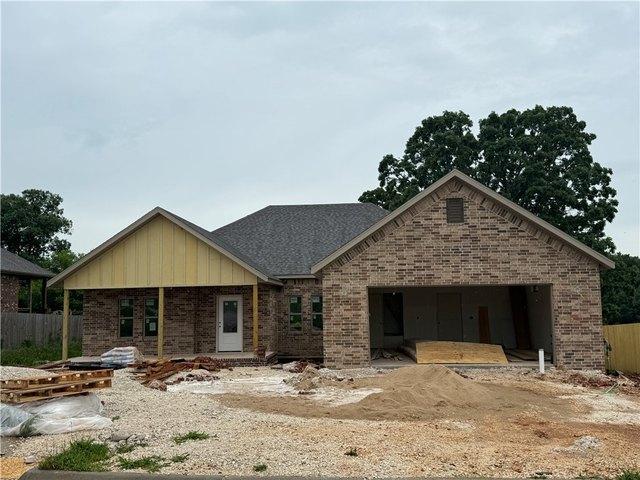 145 W Pitts St, Farmington, AR 72730