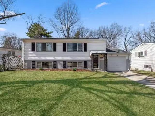 145 Waterford Dr, Florissant, MO 63033 MLS 25014049
