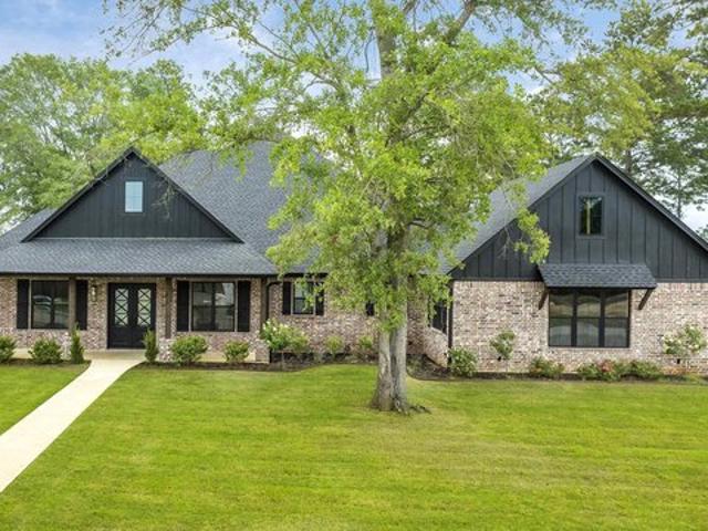 145 Waterfowl Ln, Longview, TX 75602