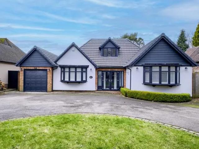 145 Walsall Road, Four Oaks, B74 4NR, United Kingdom | 3 bed house for rent #140656357 | Rentberry