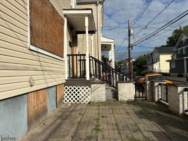 145 Ward St