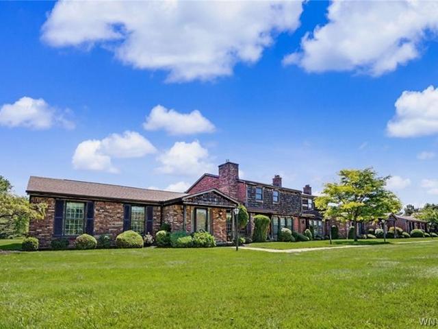 145 Wedgewood Dr, Buffalo, NY 14221