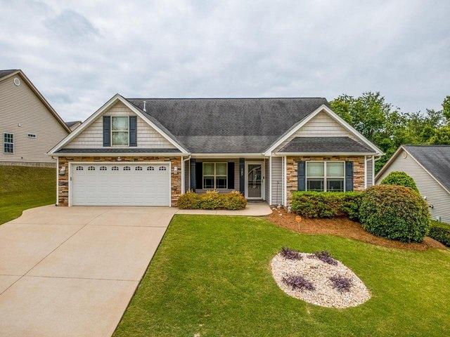 145 Turnstone Ln, Spartanburg, SC 29301