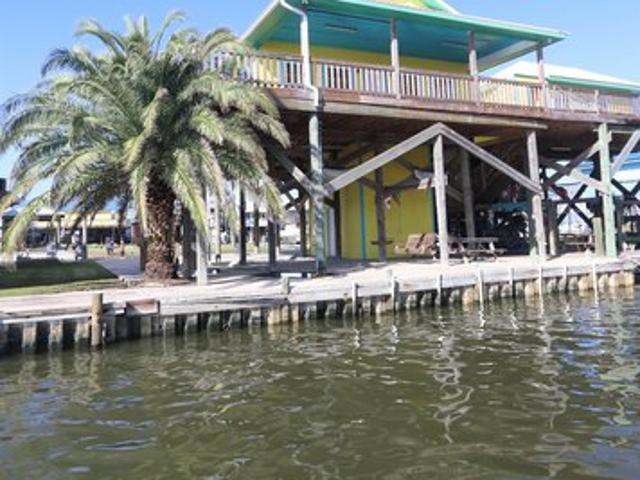 145 Verely Ln, Grand Isle, LA 70358