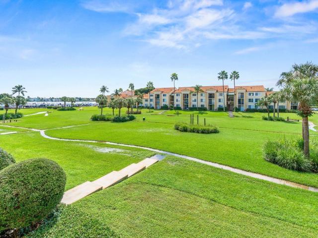 145 Yacht Club Way 210, Hypoluxo, US, FL