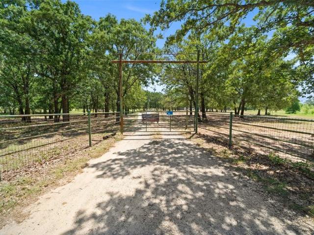 14643 County Road 4060, Scurry, TX 75158