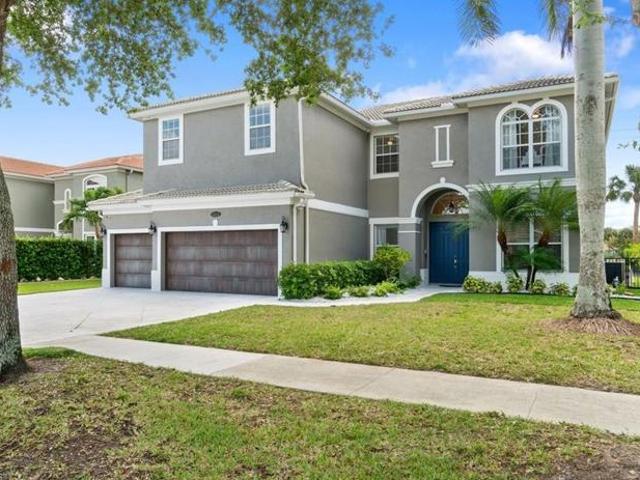 14642 Indigo Lakes Cir, Naples, FL 34119
