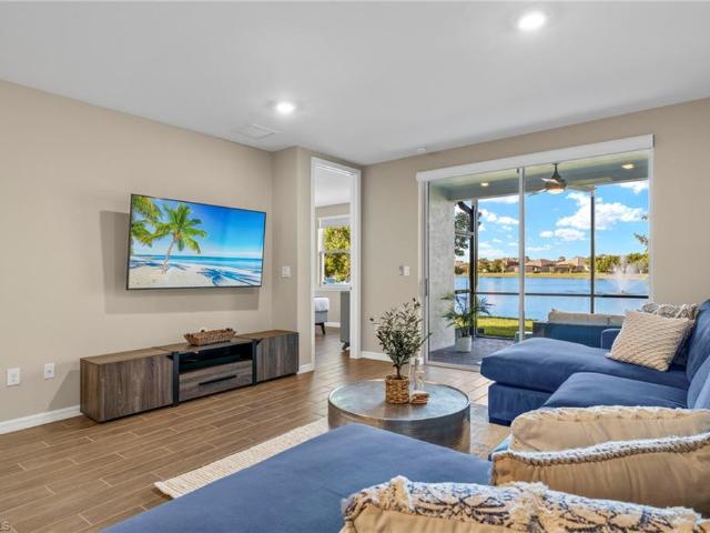 14644 Edgewater Cir, Naples, FL 34114 | MLS #226008