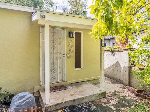 14648 Covello St, Van Nuys, CA 91405 | MLS #SR26075 | Compass