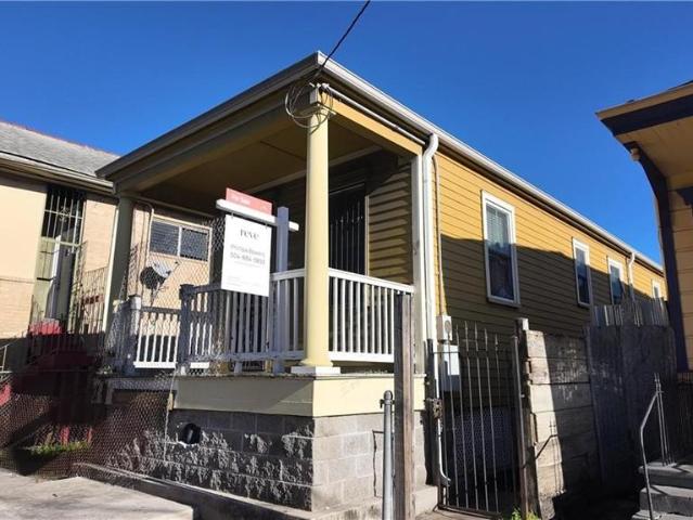 1464 N Claiborne Avenue
