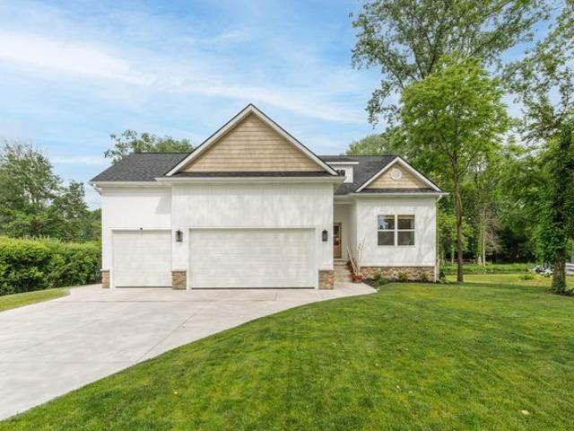 1464 Canal St, Portage, MI 49002