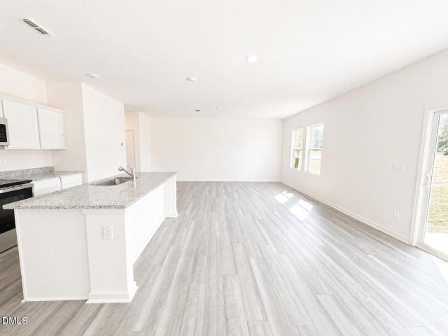 1464 Centerview Drive