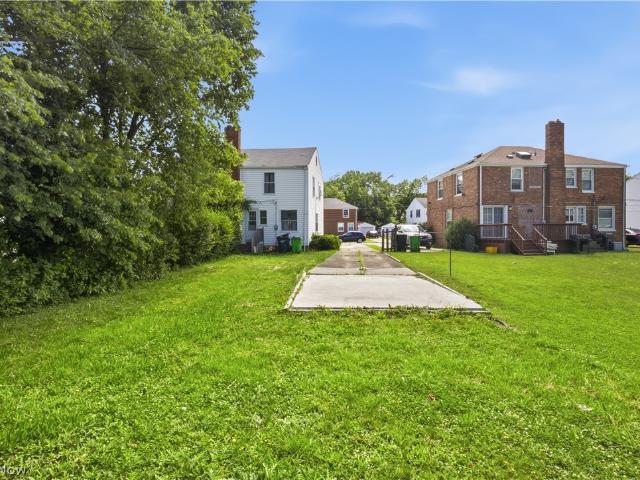 1464 E 248th Street