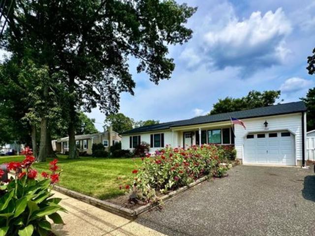 1464 Green Grove Rd, Brick, NJ 08724