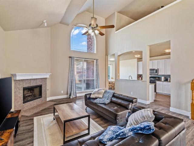 1464 Summerhill Drive