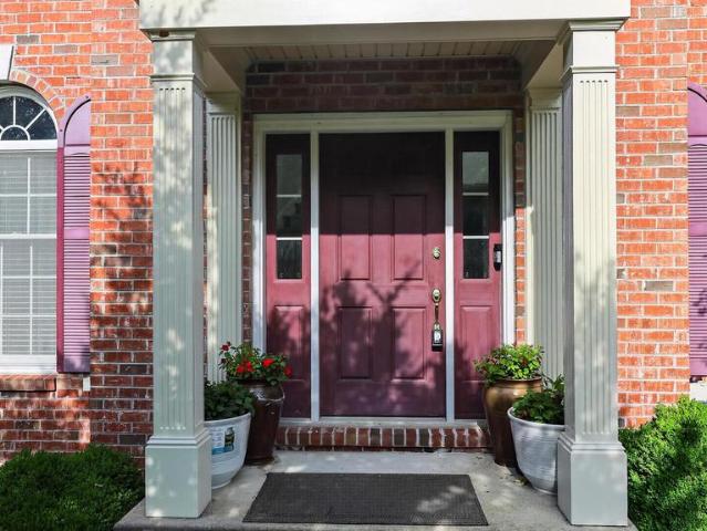 1464 W Stonington