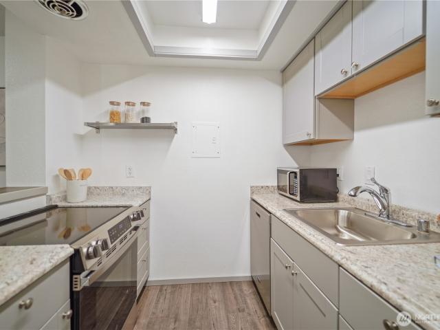14650 NE 32nd St, Unit A11, Bellevue, WA 98007 | MLS #2471
