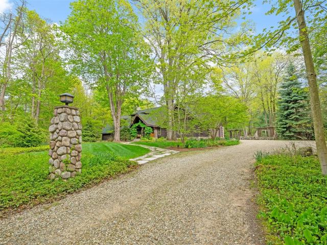 14657 Lakeshore Road