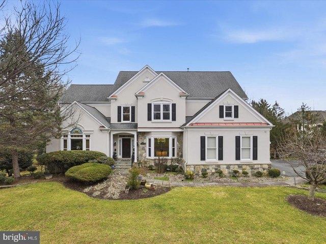 1465 Mayhurst Blvd, McLean, VA 22102