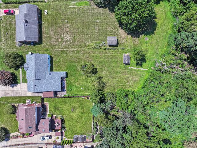 1465 Oakridge Dr