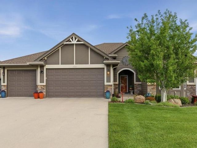 1465 Abercorn Dr, Council Bluffs, IA 51503