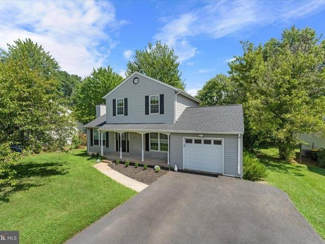 1465 Kingstream Dr, Herndon, VA 20170