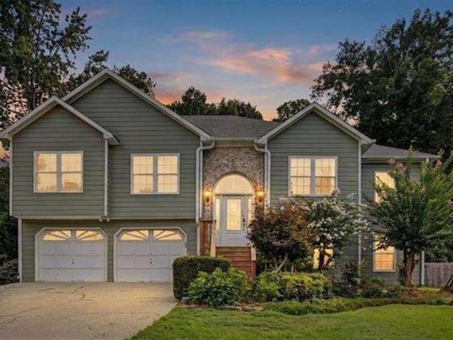 1465 LA Maison Dr, Lawrenceville, GA 30043