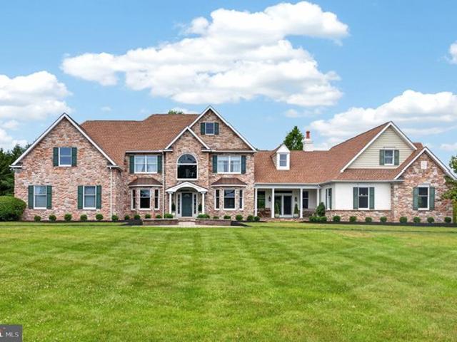 1465 Little Creek Ln, Collegeville, PA 19426