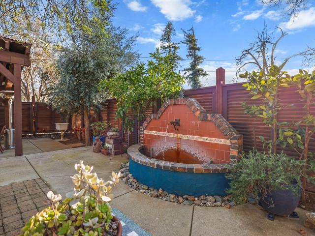1465 Riverside Dr, Redding, CA 96001 | MLS #26 1750
