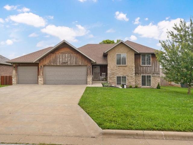 1465 S Appomattox Ave, Republic, MO 65738