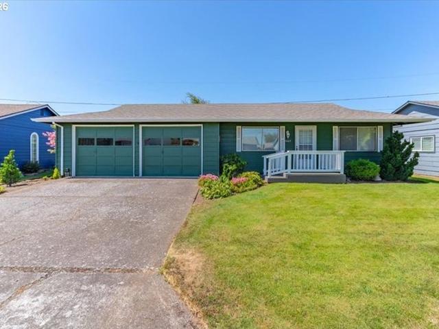 1465 Thompson Rd, Woodburn, OR 97071