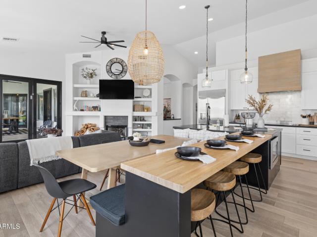 1465 w island circle