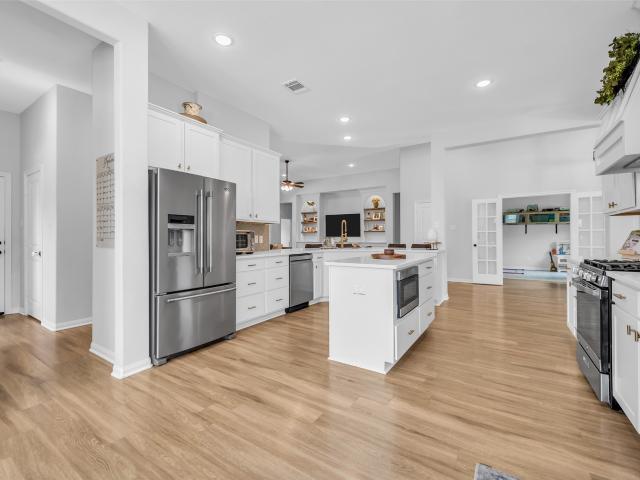 14663 Diamond Shores
