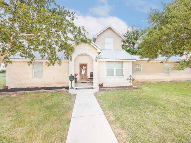 1466 County Road 456, Hondo, TX 78861