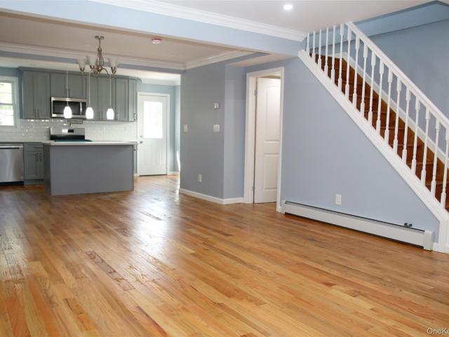 1466 E 94th Street